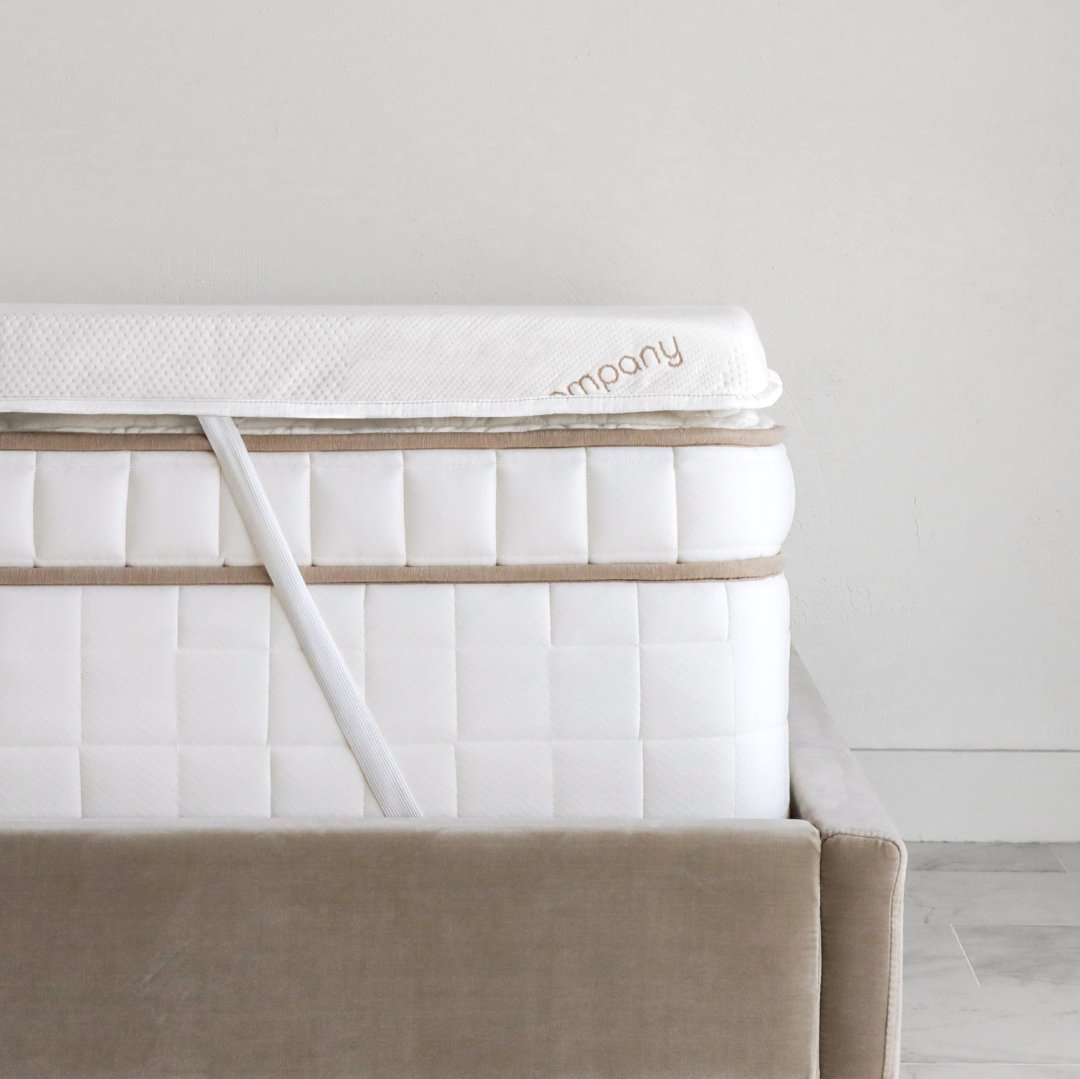 Graphite Cooling Technology in Bedding: What You Need to Know | Saatva